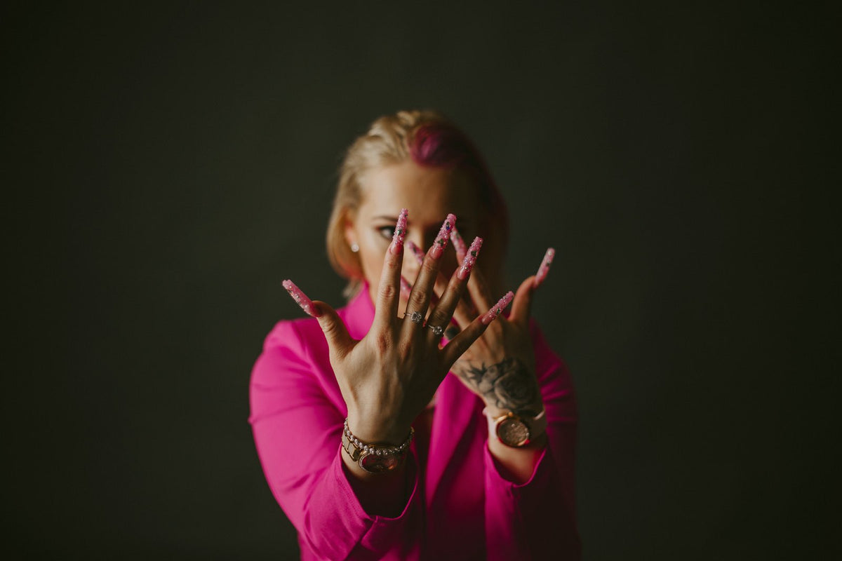 MAXWELL MANICURES – Maxwell Manicures